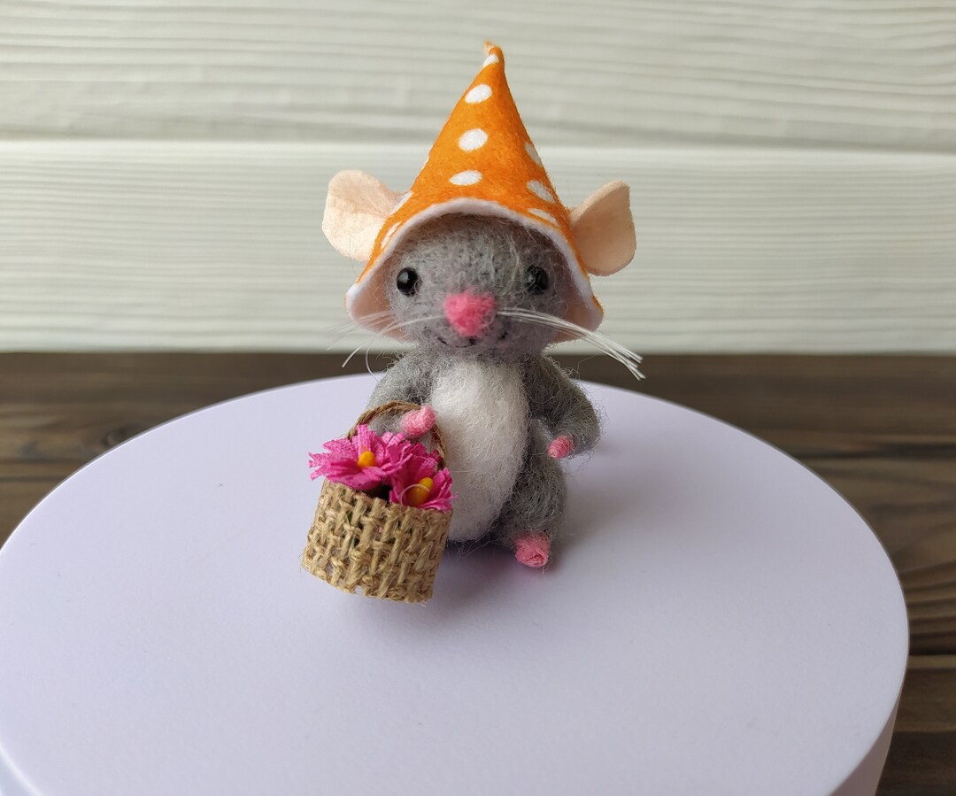 Felt Mouse, Miniature Mouse. - Etsy