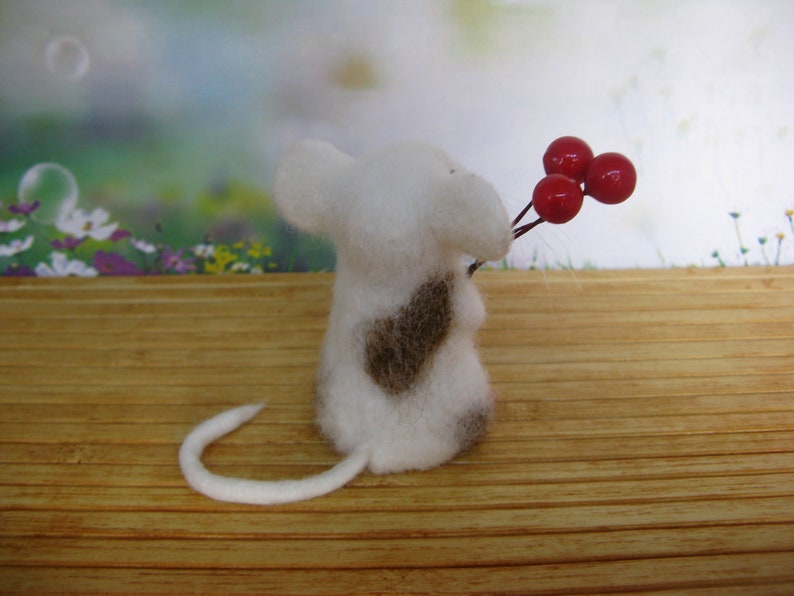 Miniature felted mouse toy for a dollhouse | Etsy