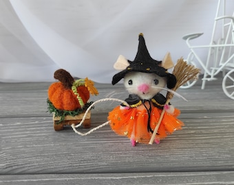 Needle Felted Pumpkins With Faces, Needle Felted Pumpkin With Mouse ...