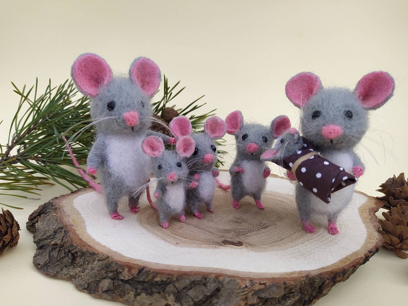 A Set of a Family of Gray Felt Mice for a Dollhouse - Etsy