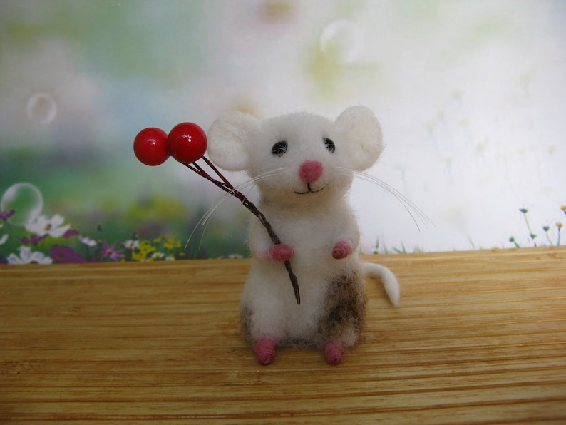 Miniature felted mouse toy for a dollhouse | Etsy