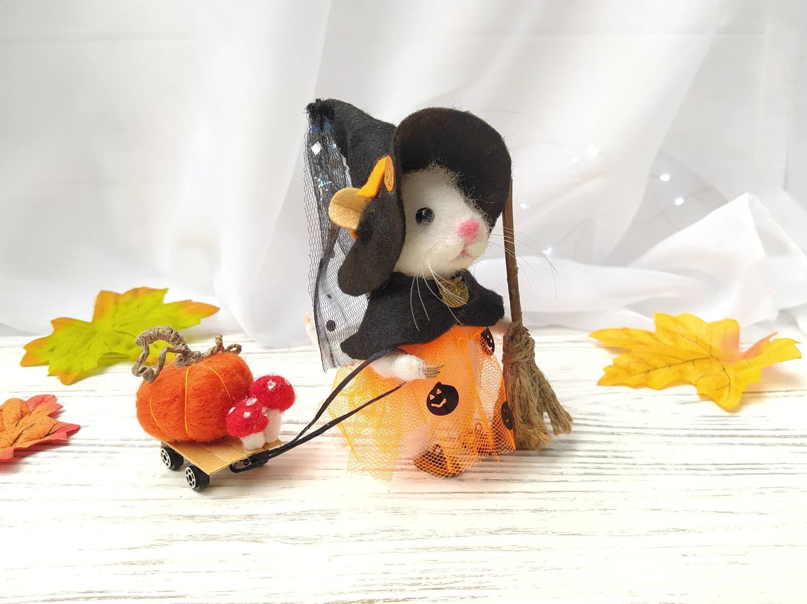 Felt Halloween Mouse With Pumpkin. - Etsy