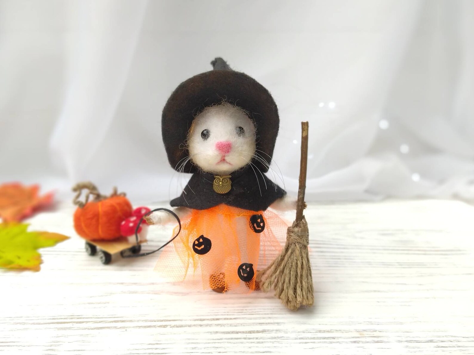 Felt Halloween Mouse With Pumpkin. - Etsy