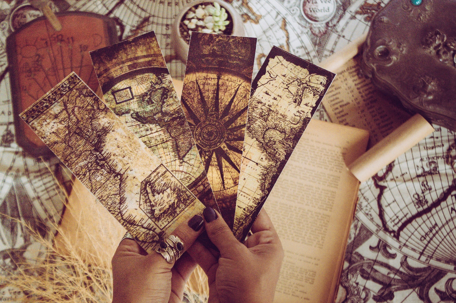Old Traveler Vintage Bookmarks | Vintage Maps Printable Bookmarks ...
