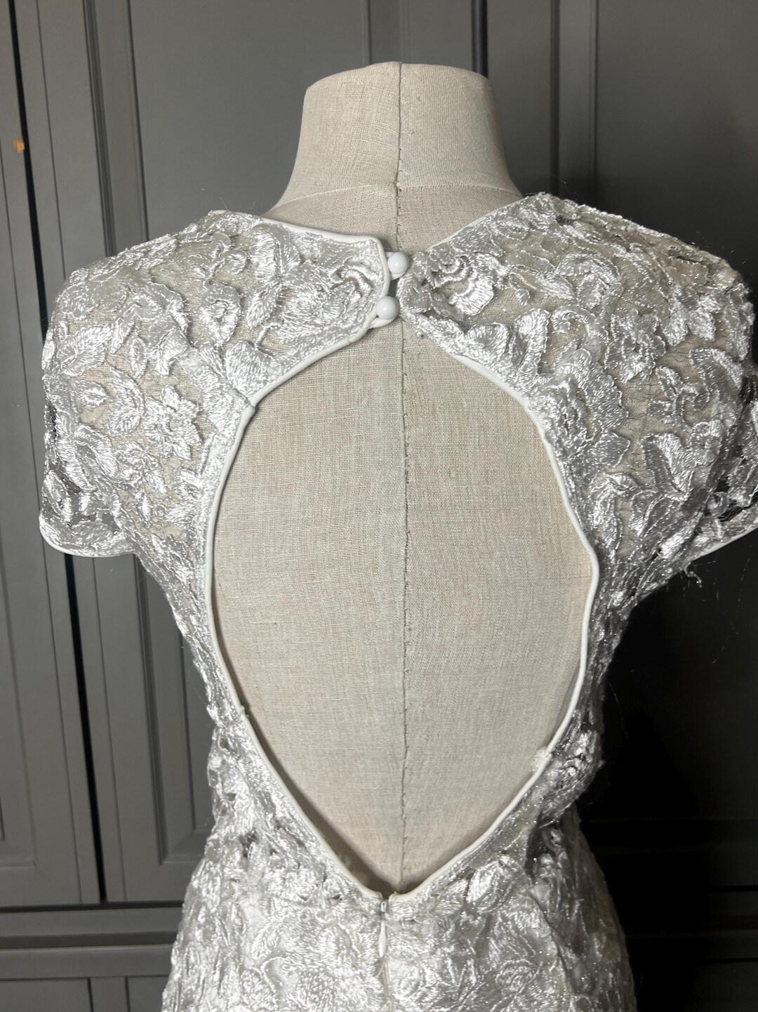 Floral Applique Gown With Teardrop/keyhole Back David’s Bridal Size 12 ...