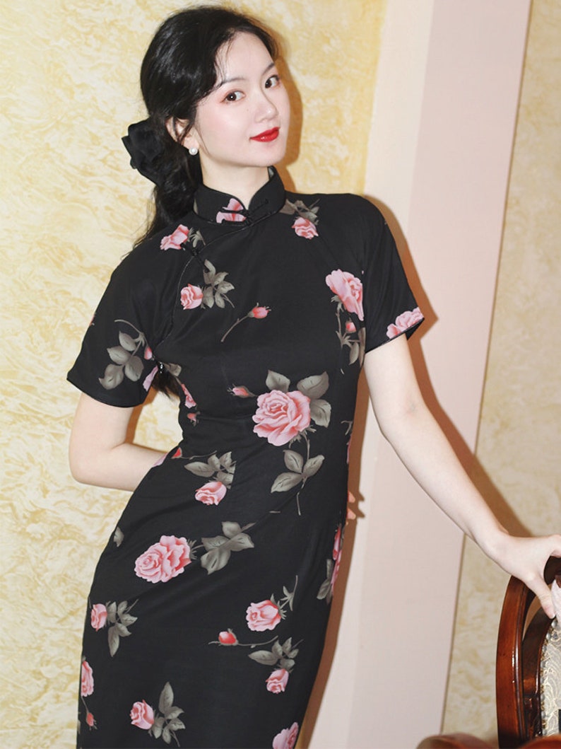 Premium Cut Summer Qipao, Real Side Open Pankou Closure Vintage Qipao ...