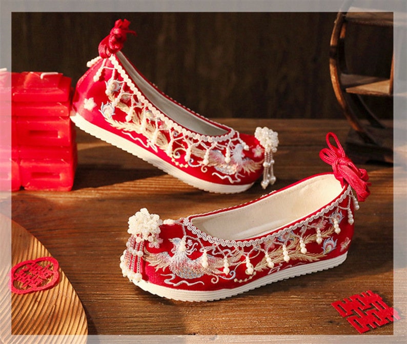 Premium Handmade Traditional Chinese Red Wedding Shoes, China Red Xiuhe ...