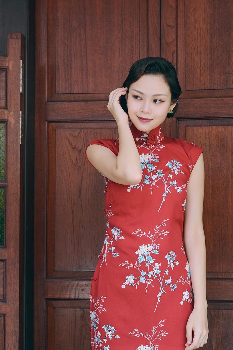 Premium Cut HK Lady Red Qipao, Side Pankou Open Closure 真襟斜肩 Vivid ...