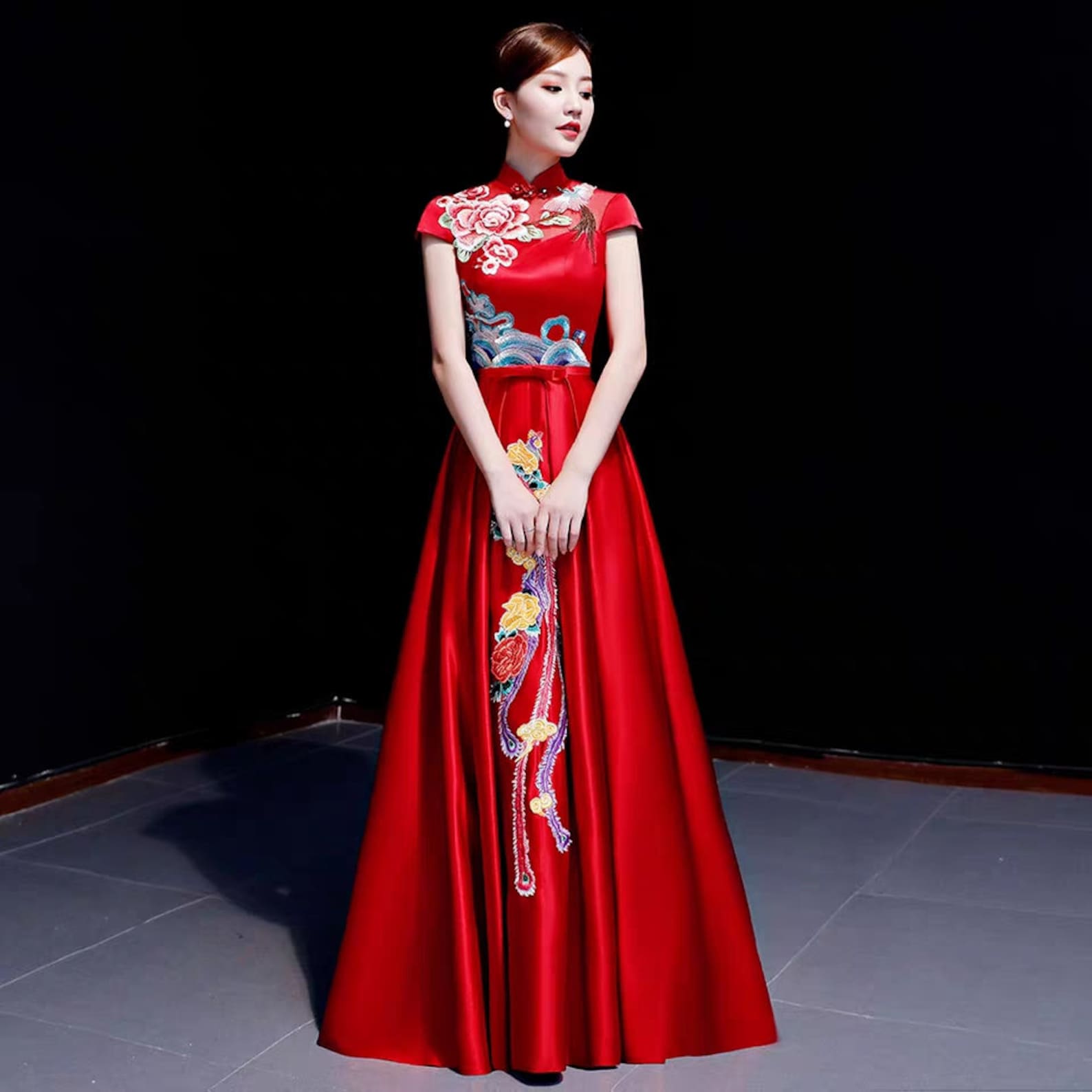 Vintage China Cheongsam in Red, Classical Embroidery Pattern Full ...