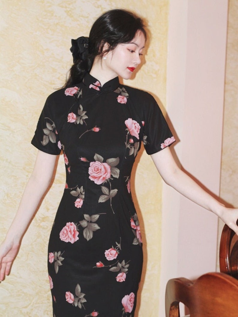 Premium Cut Summer Qipao, Real Side Open Pankou Closure Vintage Qipao ...