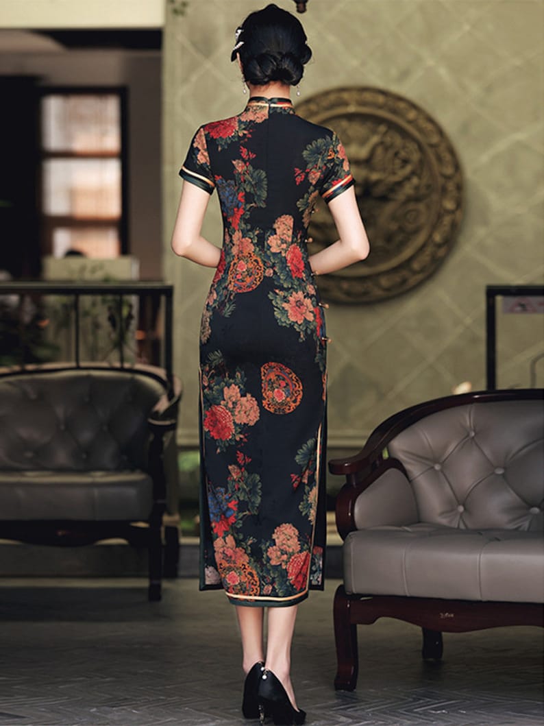 Vintage China Cheongsam in Black, Classic Jacquard Flower Full Length ...
