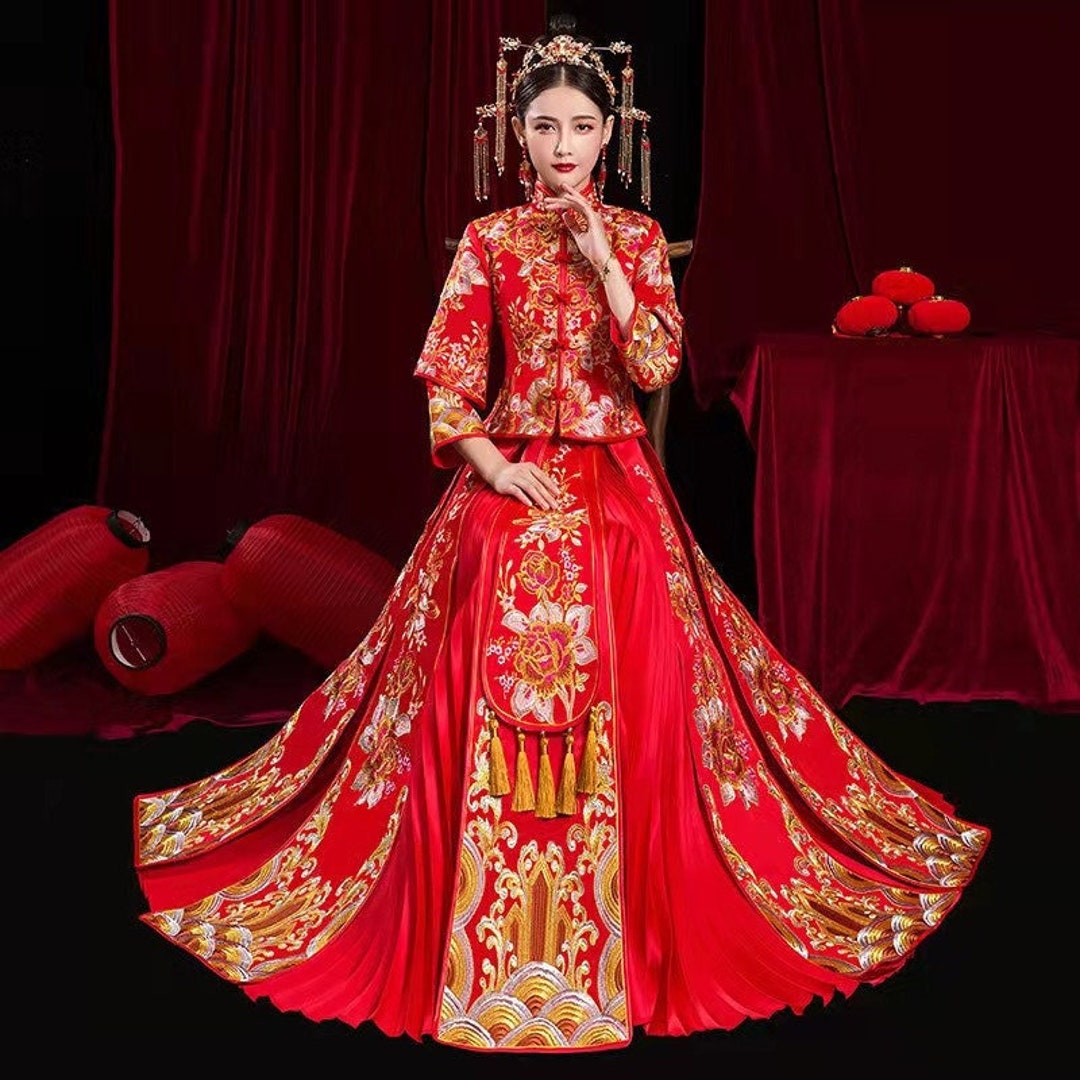Traditional Chinese Bridal Red Wedding Xiuhe Dress, Named 紫薇 Su ...