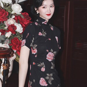 Premium Cut Summer Qipao, Real Side Open Pankou Closure Vintage Qipao ...