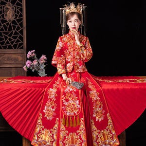 Traditional Chinese Bridal Red Wedding Xiuhe Dress, Named 紫薇 Su ...
