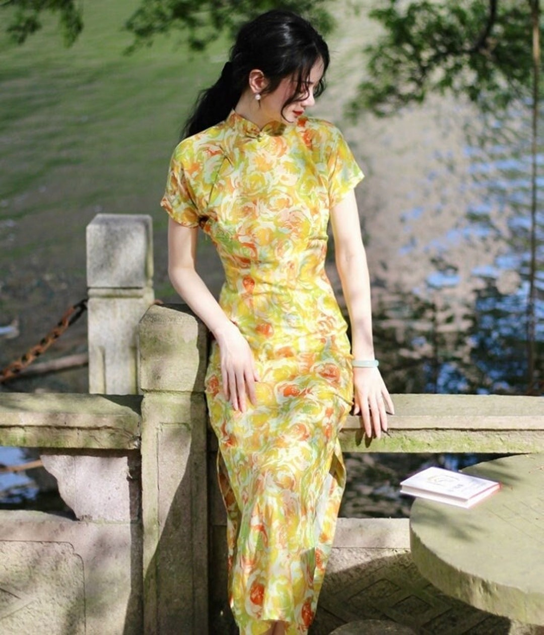 Summer Oil Painting Qipao, Side Pankou Open Closure Vintage Vivid ...