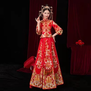 Traditional Chinese Bridal Red Wedding Xiuhe Dress, Named 紫薇 Su ...