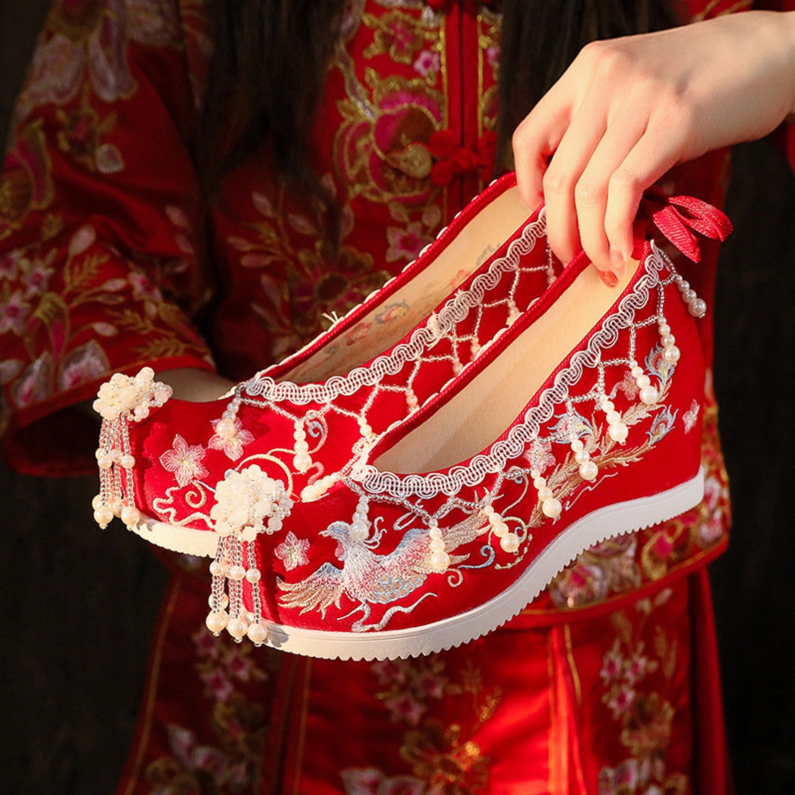 Premium Handmade Traditional Chinese Red Wedding Shoes, China Red Xiuhe ...