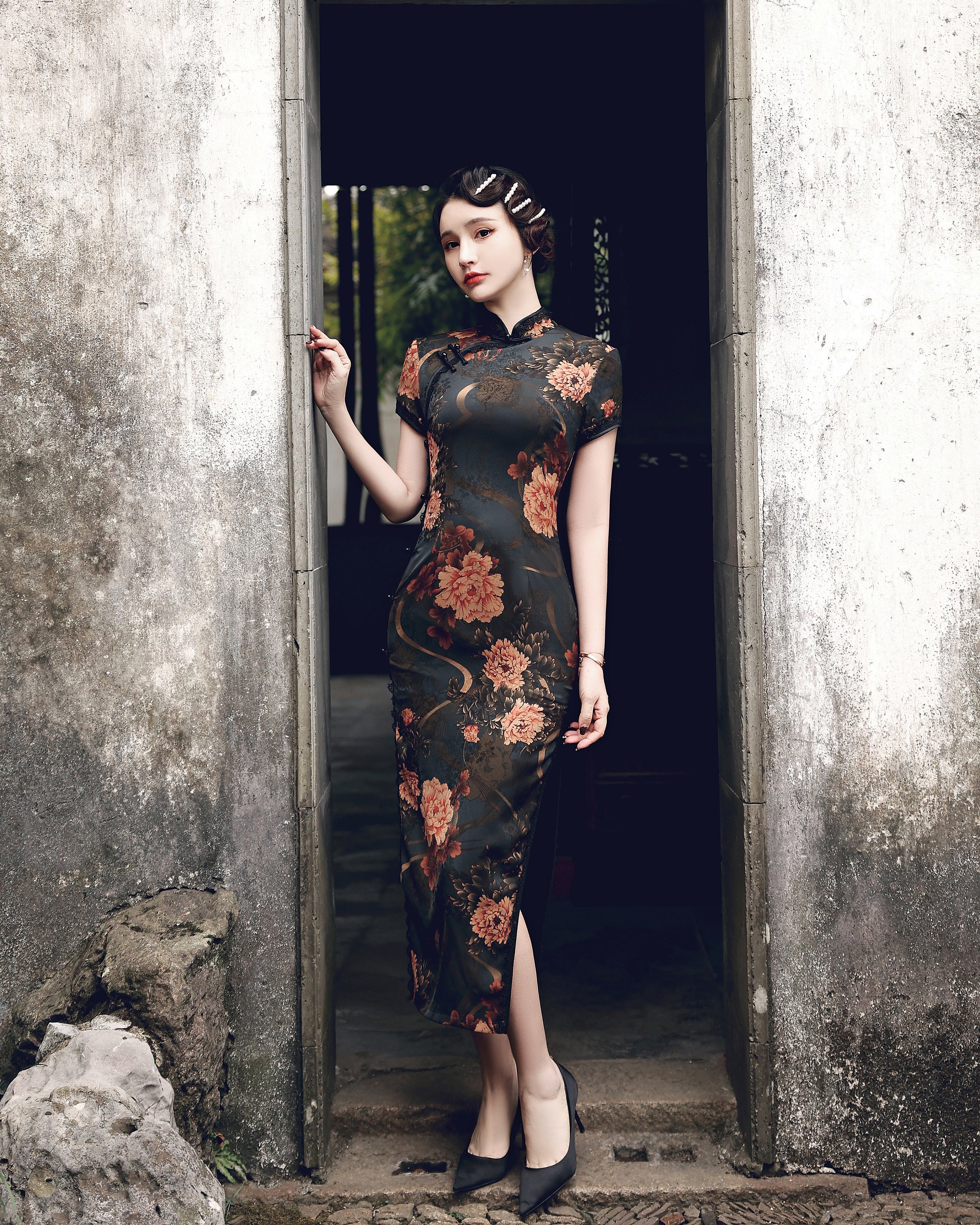 Vintage China Cheongsam Classic Big Flower QipaoTea | Etsy