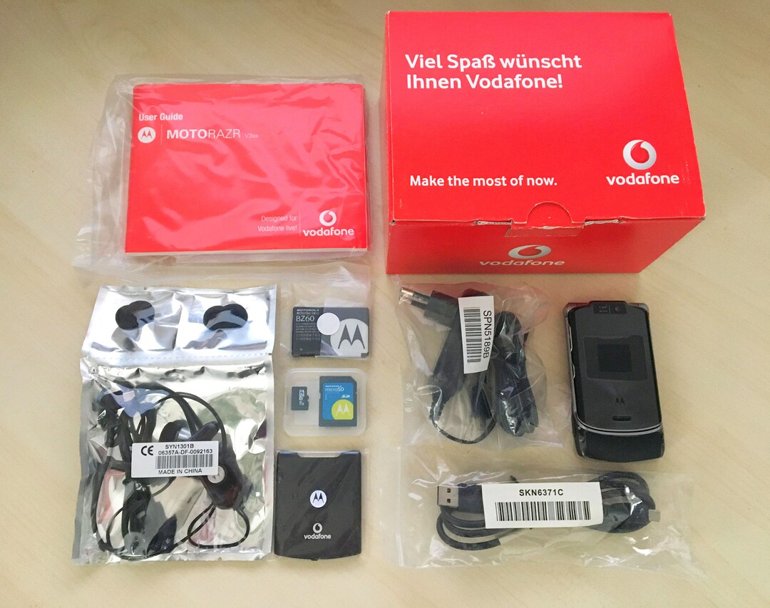 Motorola RAZR V3xx Brand NEW Unlocked Flip 3G Phone - Etsy UK