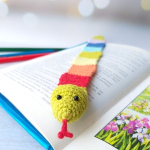 Crochet Snake Bookmark Pattern for Beginner, Rainbow Amigurumi Animal ...