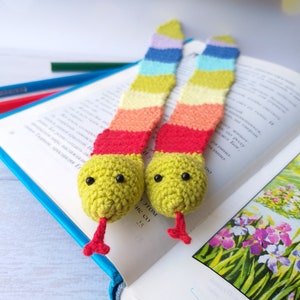 Crochet Snake Bookmark Pattern for Beginner, Rainbow Amigurumi Animal ...