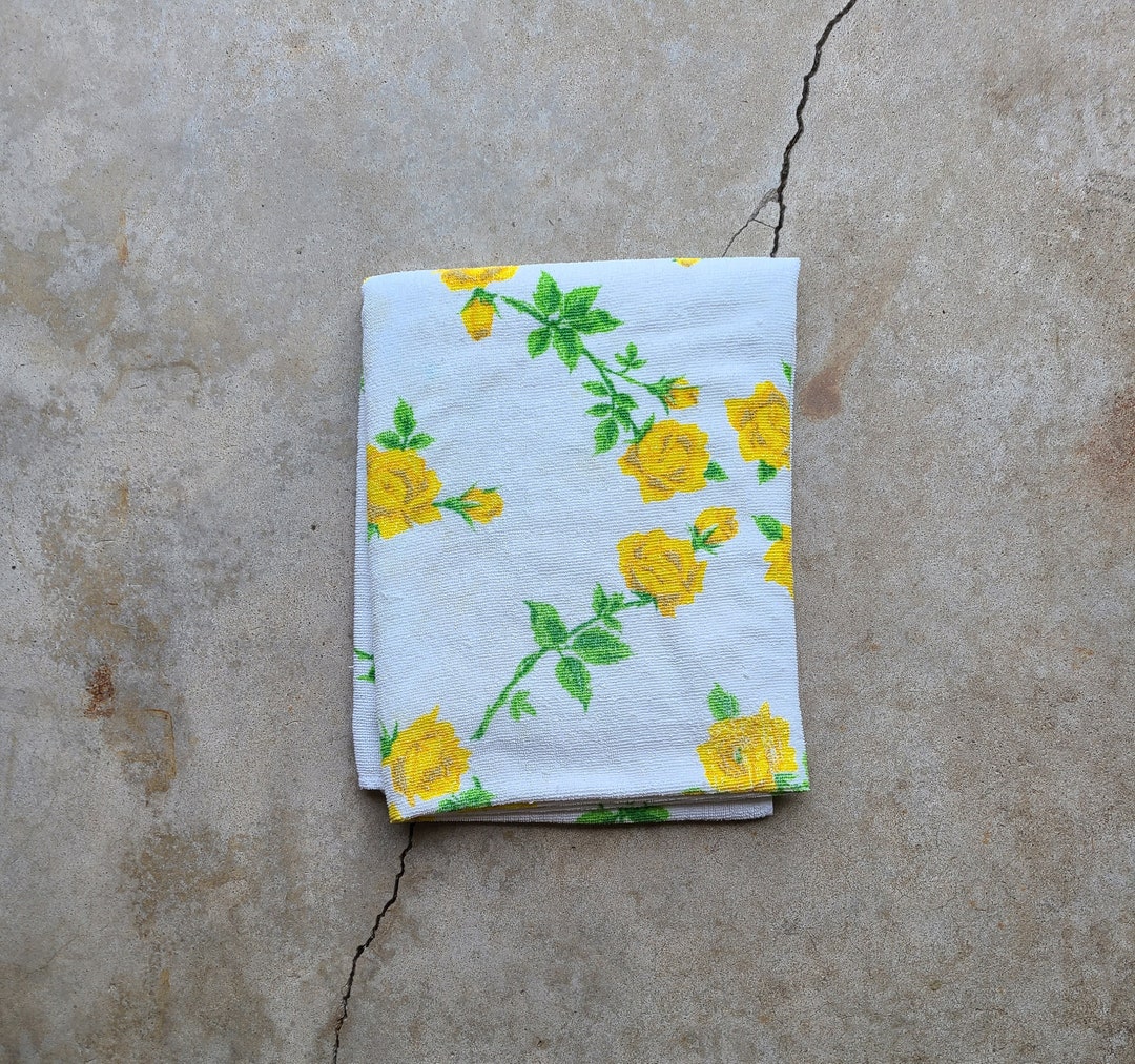 Vintage 70s, White, Yellow, Floral, Terry Cloth, Tablecloth, Towel ...
