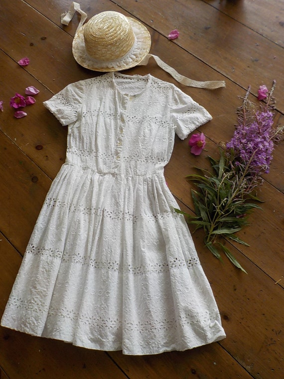 1950 white Aiglon dress small size woman - Gem