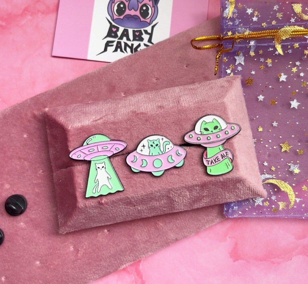 Alien Cat Pin Badge | Kawaii Pin Badge | Alien Cat | Cute Pin | Bag ...