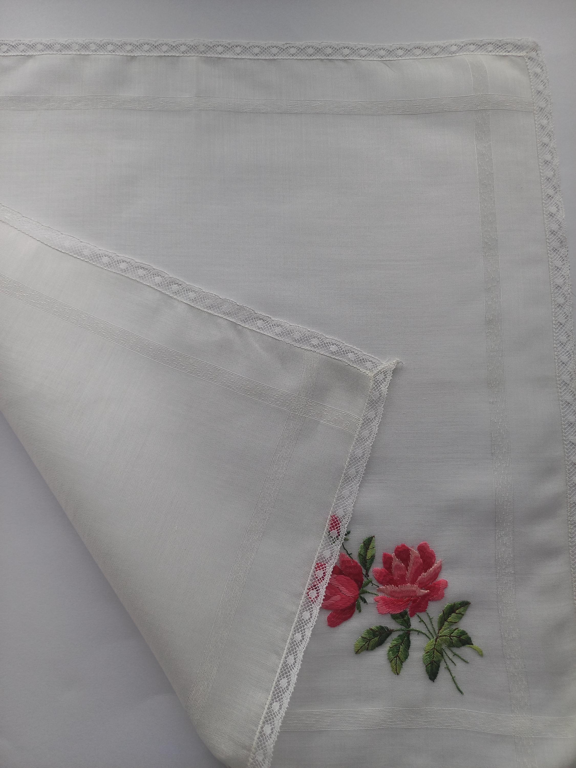 Vintage Handkerchief Roses Embroidery Lace Hem Cotton Made in ...