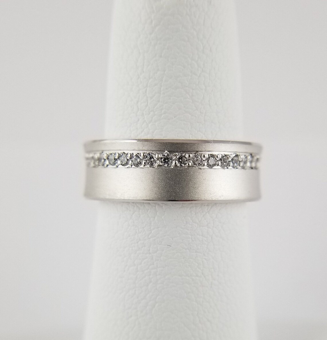 925 Sterling Silver Wedding band with CZ Comfort Fit 6mm Man | Etsy