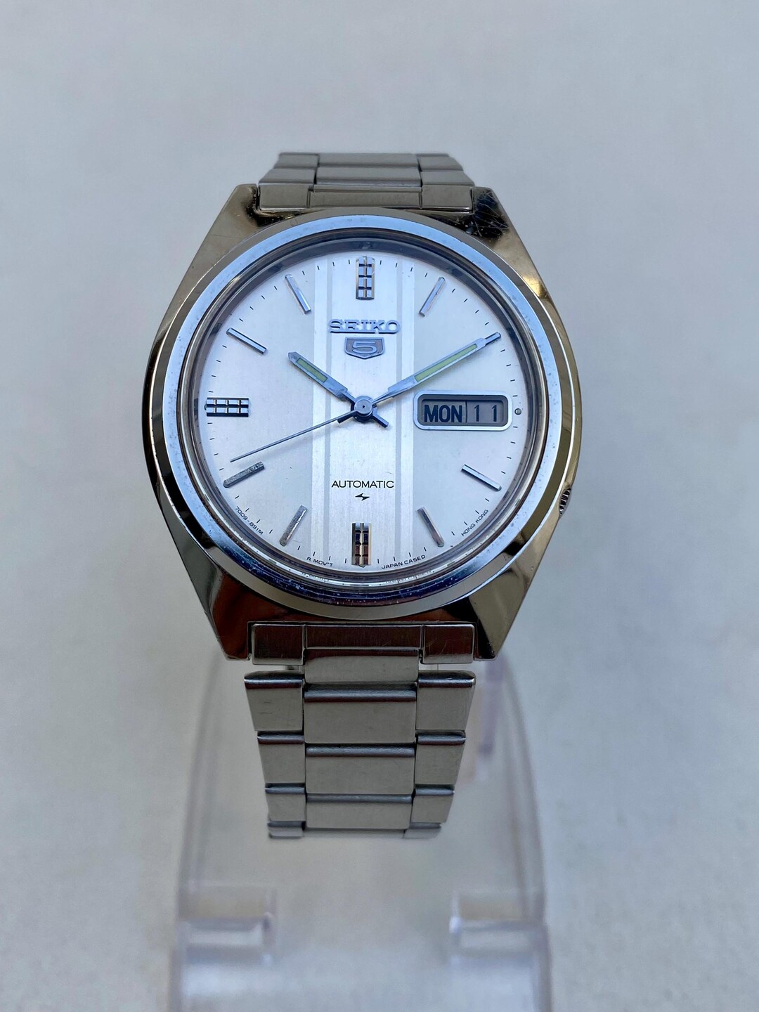Vintage SEIKO 5 Automatic 7009-8750 Wrist Watch Mens Day Date White Dial - Etsy