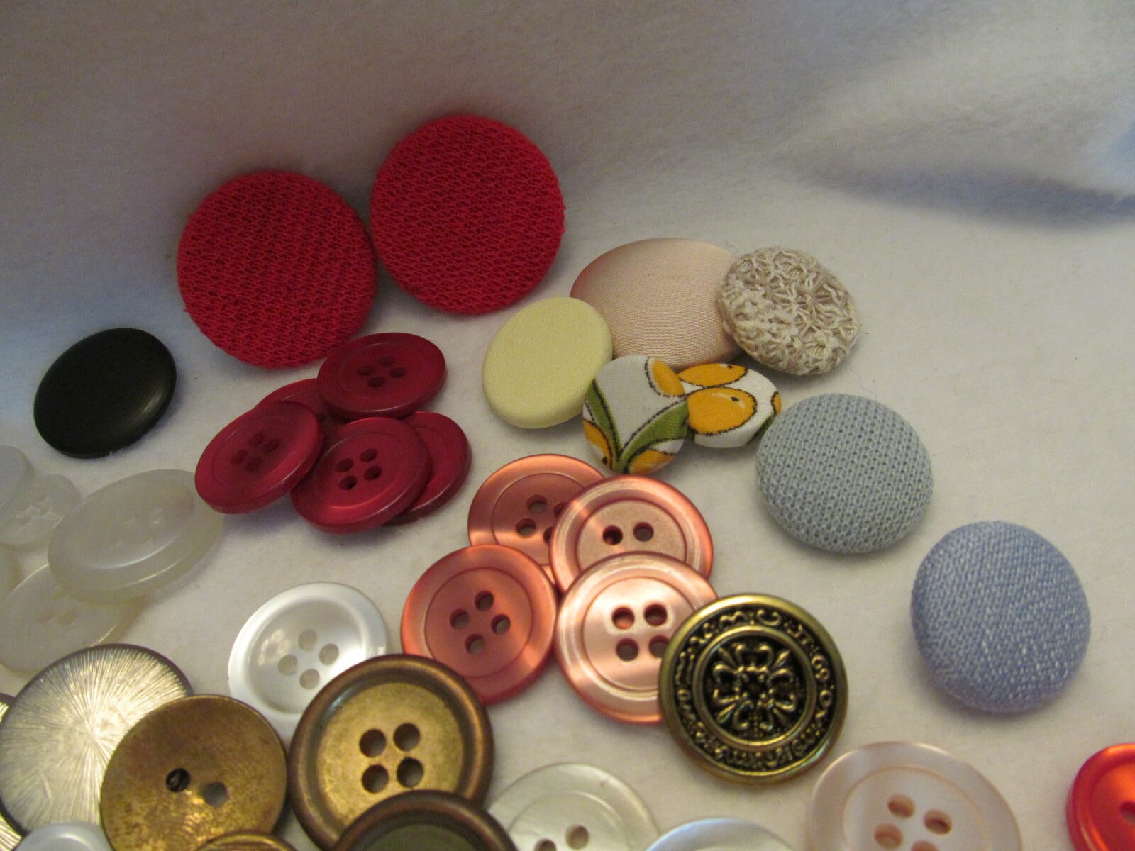 Large Bag of Buttons Great Mixture Mixed Color Plastic | Etsy