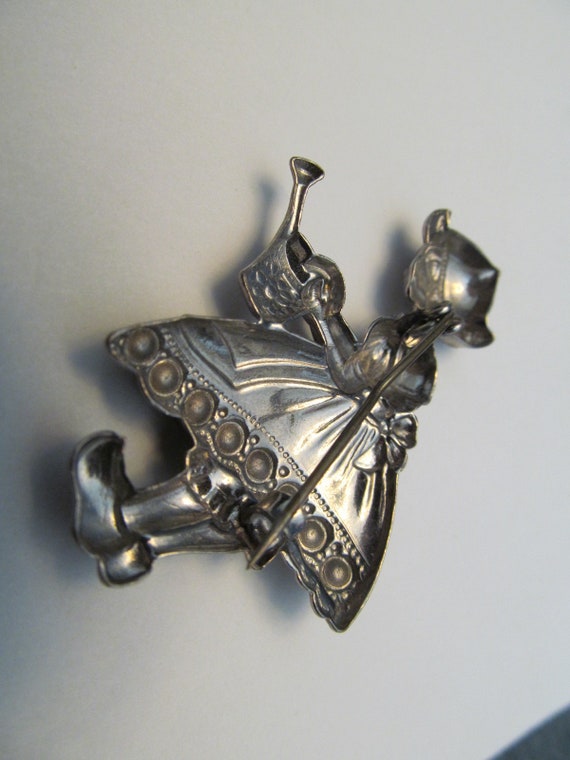 Metal Pin, Dutch Girl with Sprinkling Can Brooch, Uni… - Gem