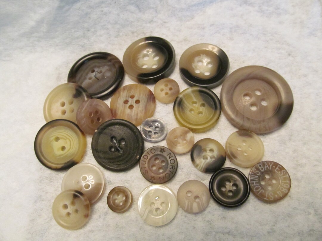 Mixed Brown Buttons 24 Different Brown Buttons Sewing Button - Etsy.de