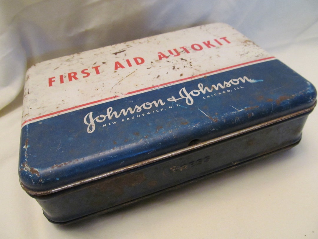 Vintage Collectible First Aid Auto Kit, Johnson & Johnson First Aid ...