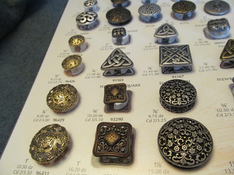 Salesman Sampler Button Card, Unique Buttons, Most Are Shank Style ...