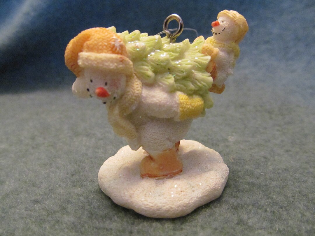 Cute Piggy Back Snowmen, Sweet Resin Snowman With a Little Snowman on ...