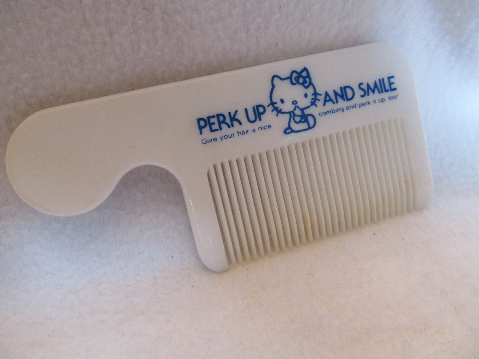 Hello Kitty Comb Perk Up and Smile Comb Give You Hair a | Etsy