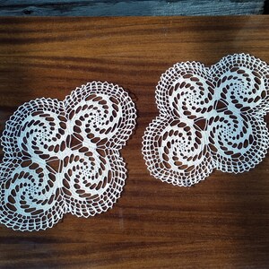 Set of 2 Vintage Handmade Crochet Ellipse Laces, Unique Bulgarian Hand ...