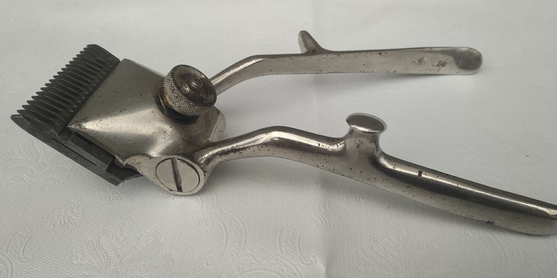 Vintage Manual Hair Clipper No.1, Old Barber Hand Trimmer, Retro Barber ...