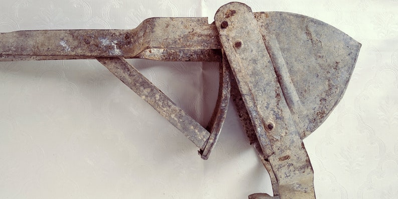 Vintage Metal Patato Press Rusty Patato Hand Press Ancient | Etsy