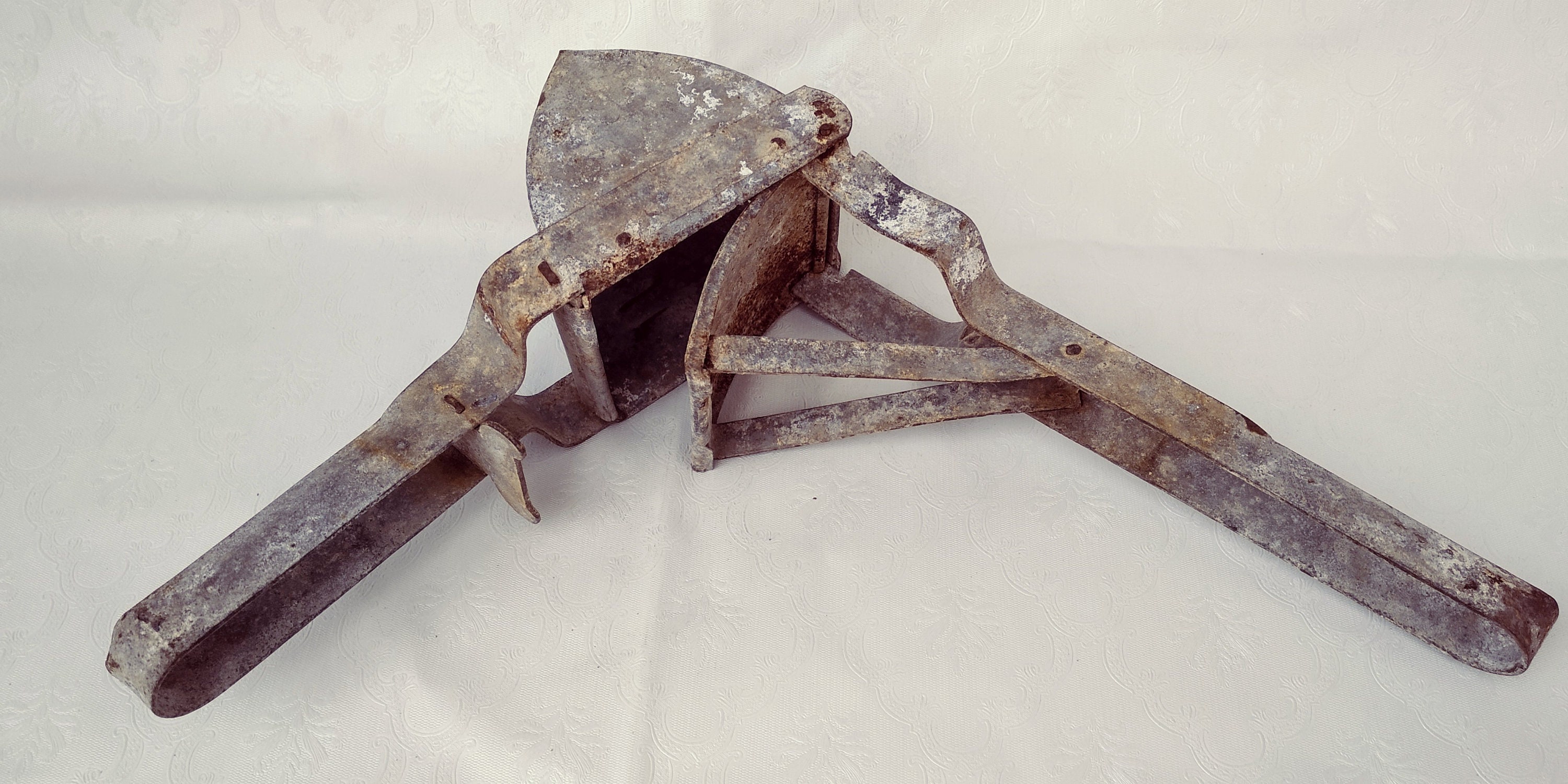 Vintage Metal Patato Press Rusty Patato Hand Press Ancient - Etsy