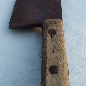Vintage Cleaver Knife, Old Rusty Butcher Knife, Primitive Meat Chopper ...