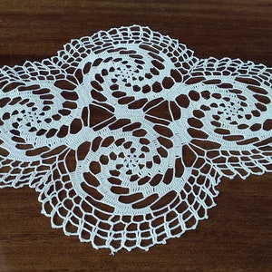 Set of 2 Vintage Handmade Crochet Ellipse Laces, Unique Bulgarian Hand ...