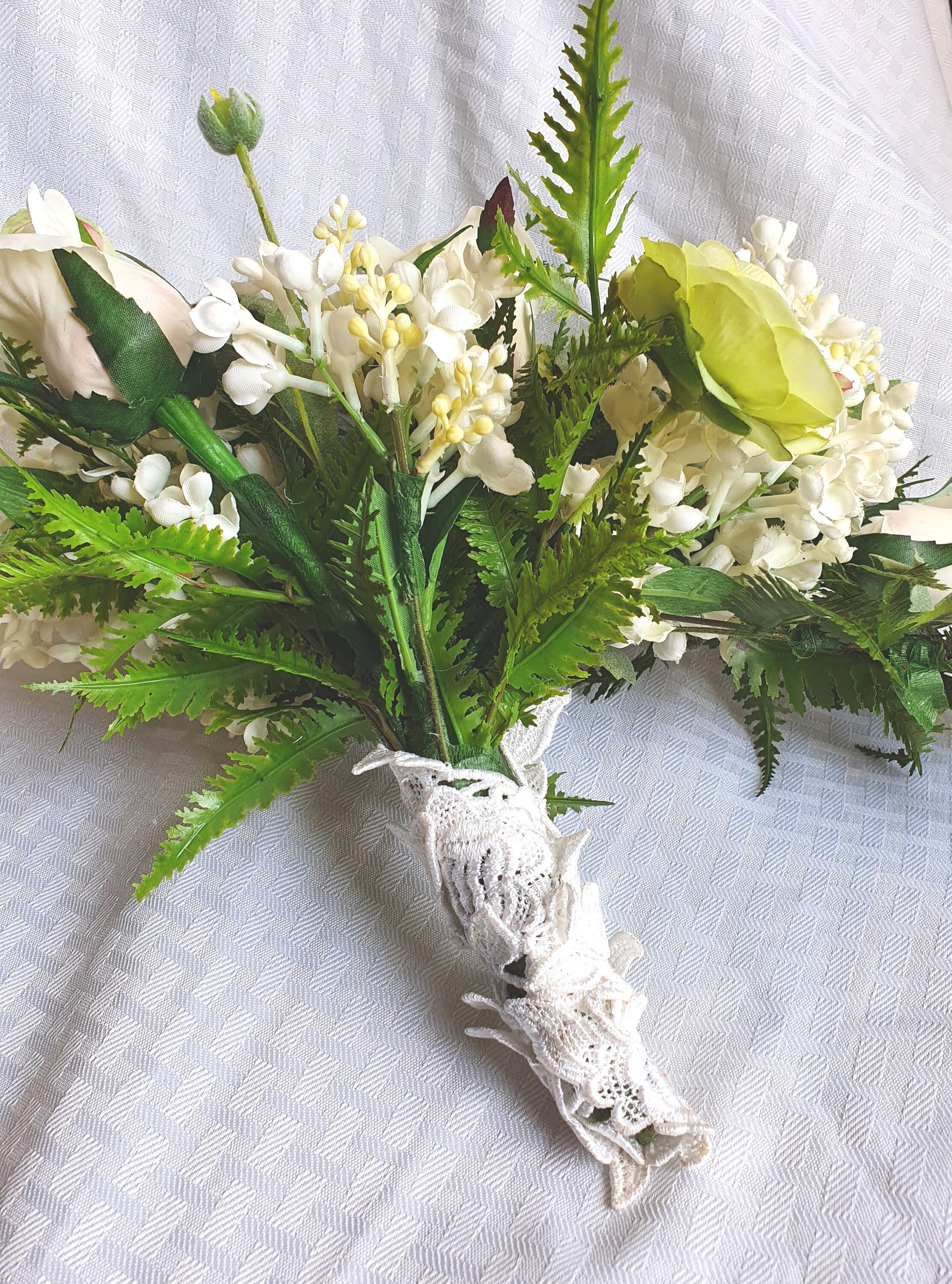 White Cascade Bridal Bouquet, Wt. Roses, Lilacs - Etsy