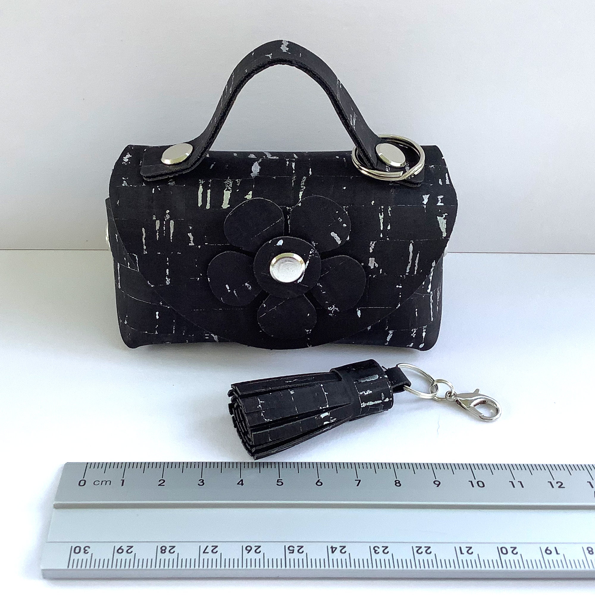 No SEW Mini Handbag Mini Tassel Gift Box SVG Cut Files & | Etsy