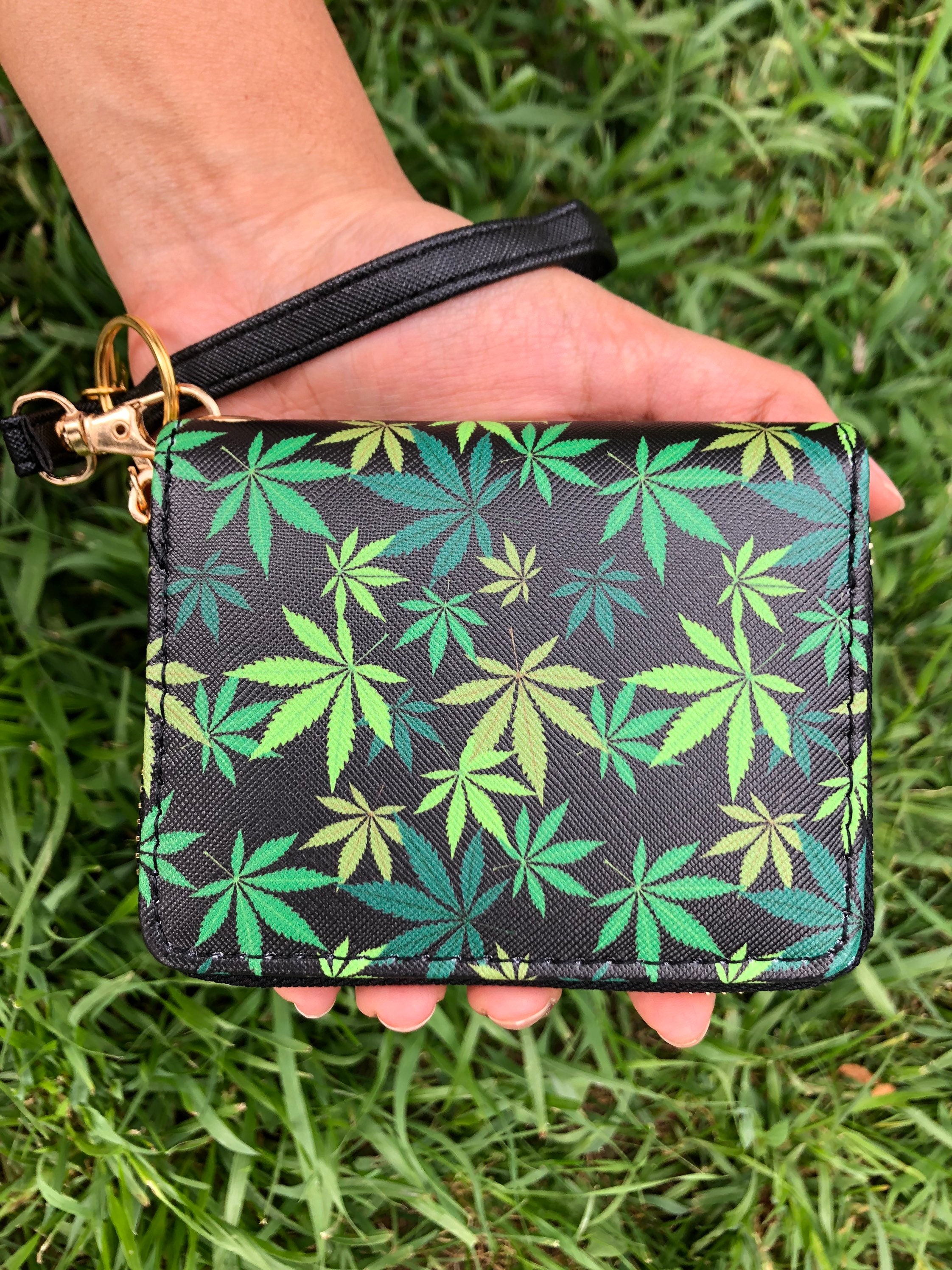 Weed wrist Wallet Stoner Girl Marijuana Cannabis 420 Weed Gift - Etsy 日本