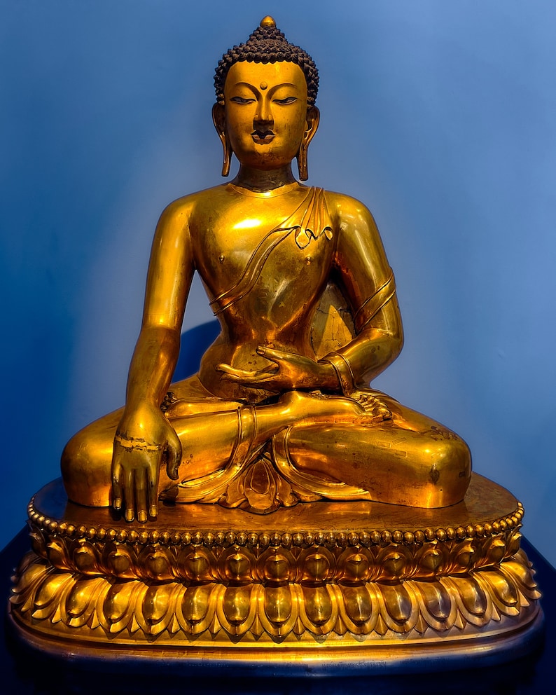 Golden Buddha | Buddhist Statue Sculpture | Victoria & Albert Museum London | Hotel Décor ...