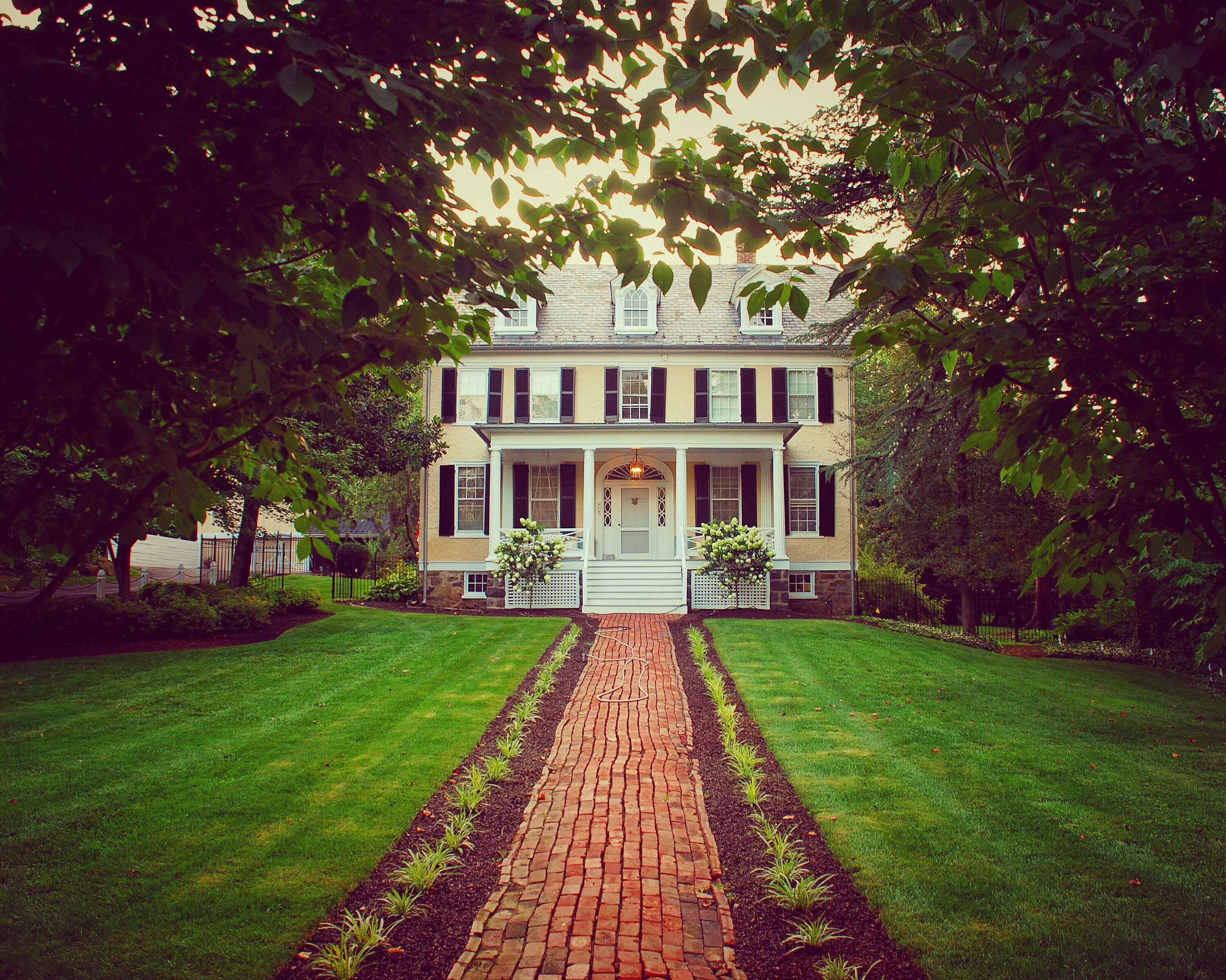 Southern Home | Virginia | Architectural Photogtaphy | House Garden ...