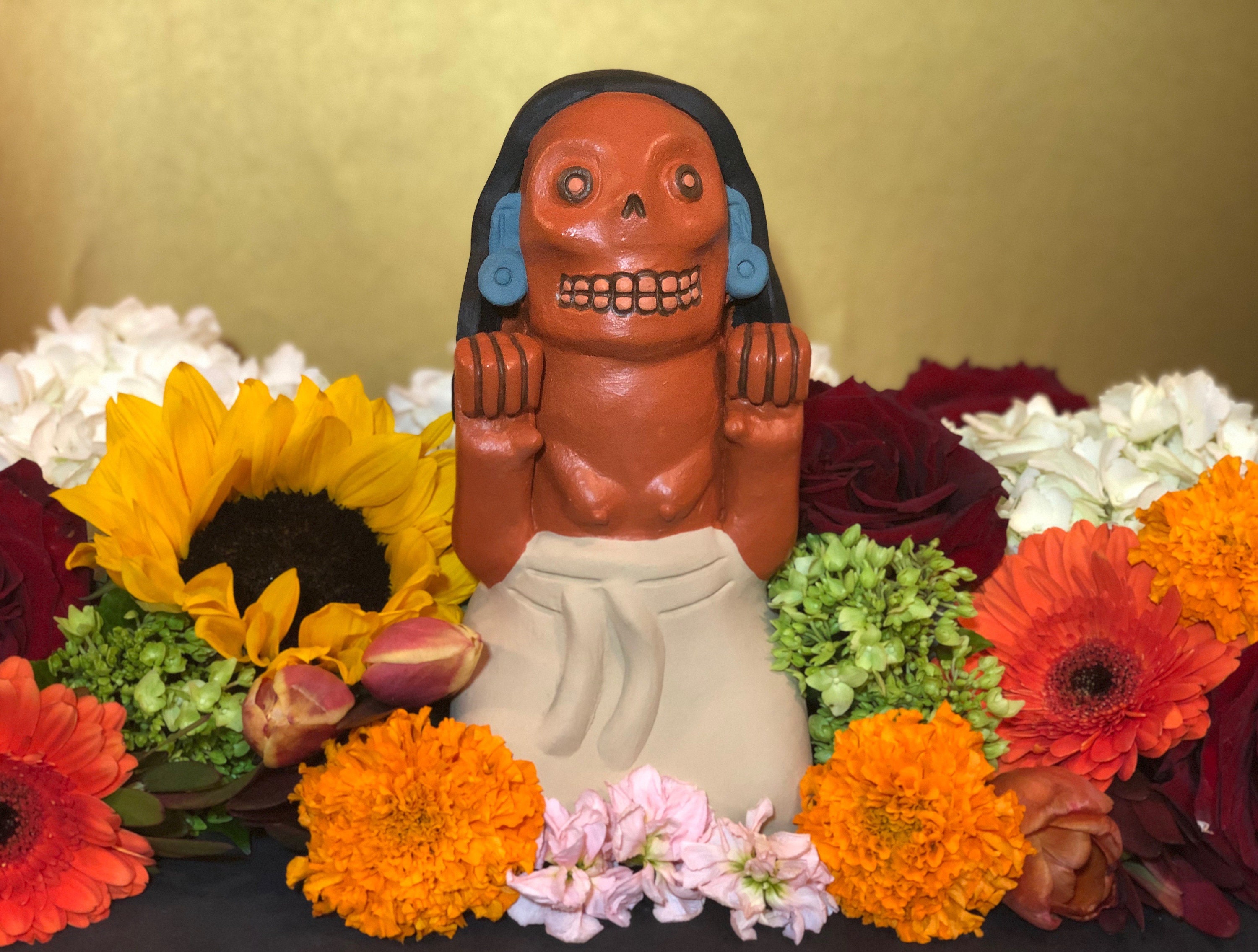 Mictecacihuatl Statue